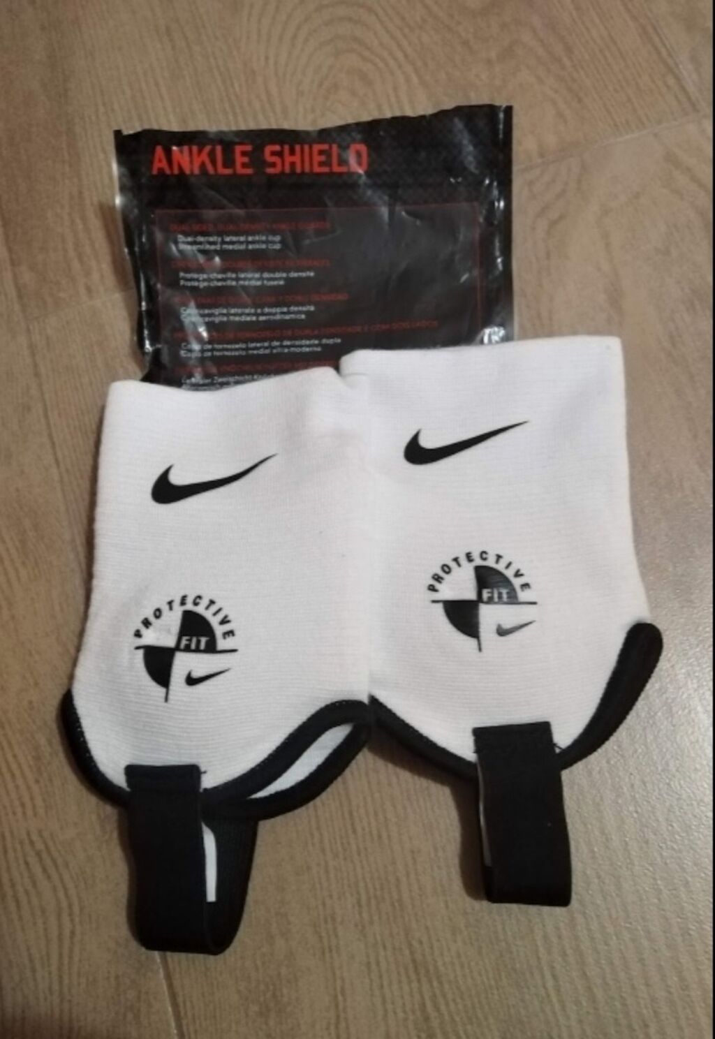 Nike stitnici za skocni zglob,novi,original.Slanje posle uplate