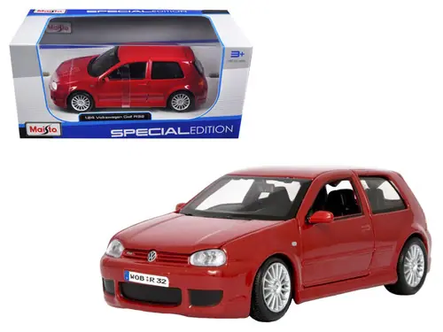 Maisto Metalni Auto / Wolkswagen Golf R32