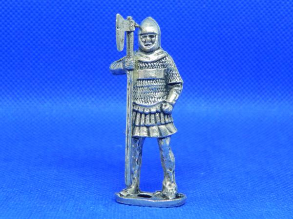 Suvenir FIGURA, metal, 58 mm, srpski vitez sa sekirom - tip 2.1