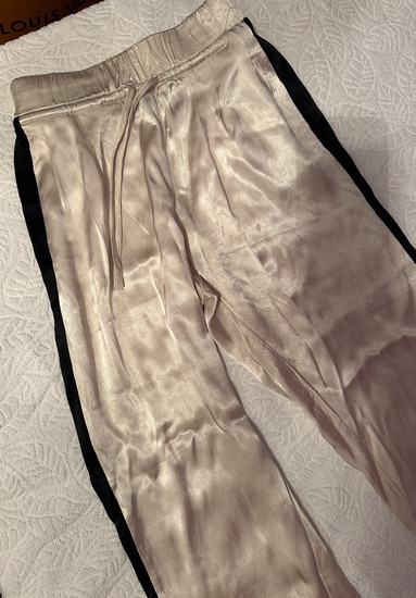 Zara satenske pantalone