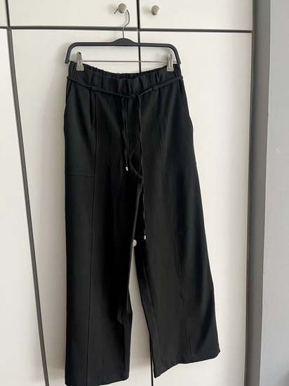 Zara pantalone