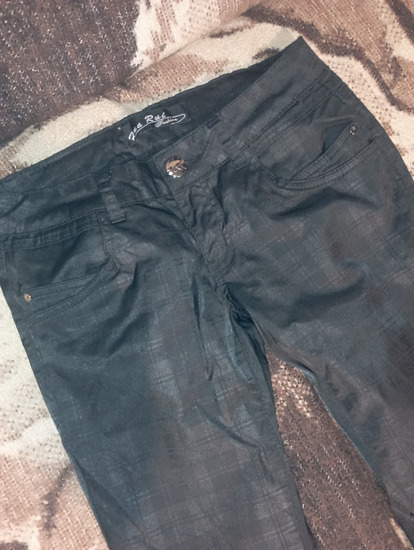Pantalone, NOVE kao saten vel S