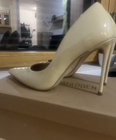 Salonke STEVE MADDEN