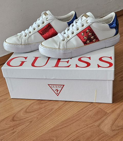 Guess patike original