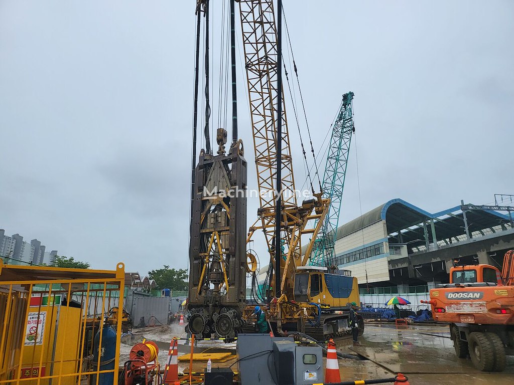 Liebherr hs873hd Bauer Trench Cutter bc32 kran guseničar