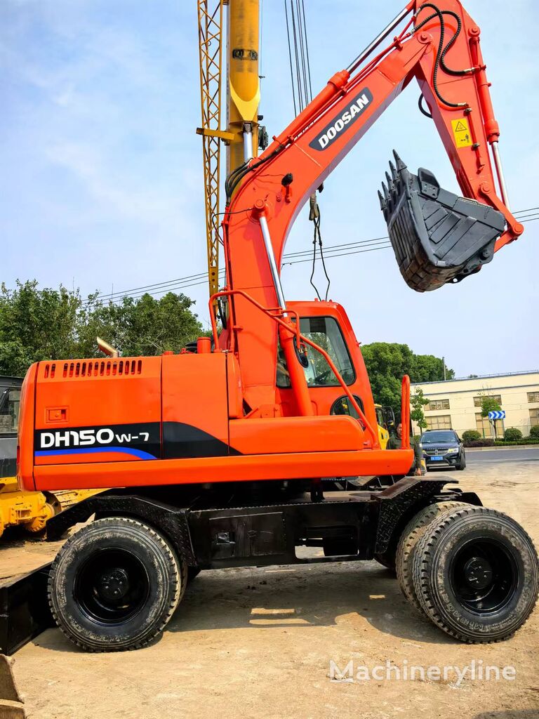 Doosan DH150 bager guseničar