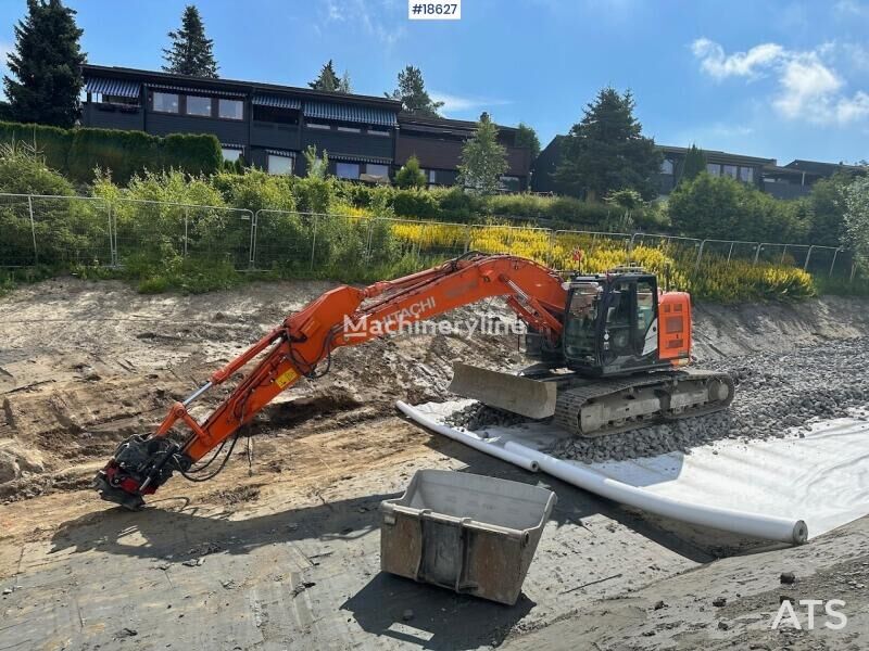 Hitachi ZX225USLC-6 bager guseničar