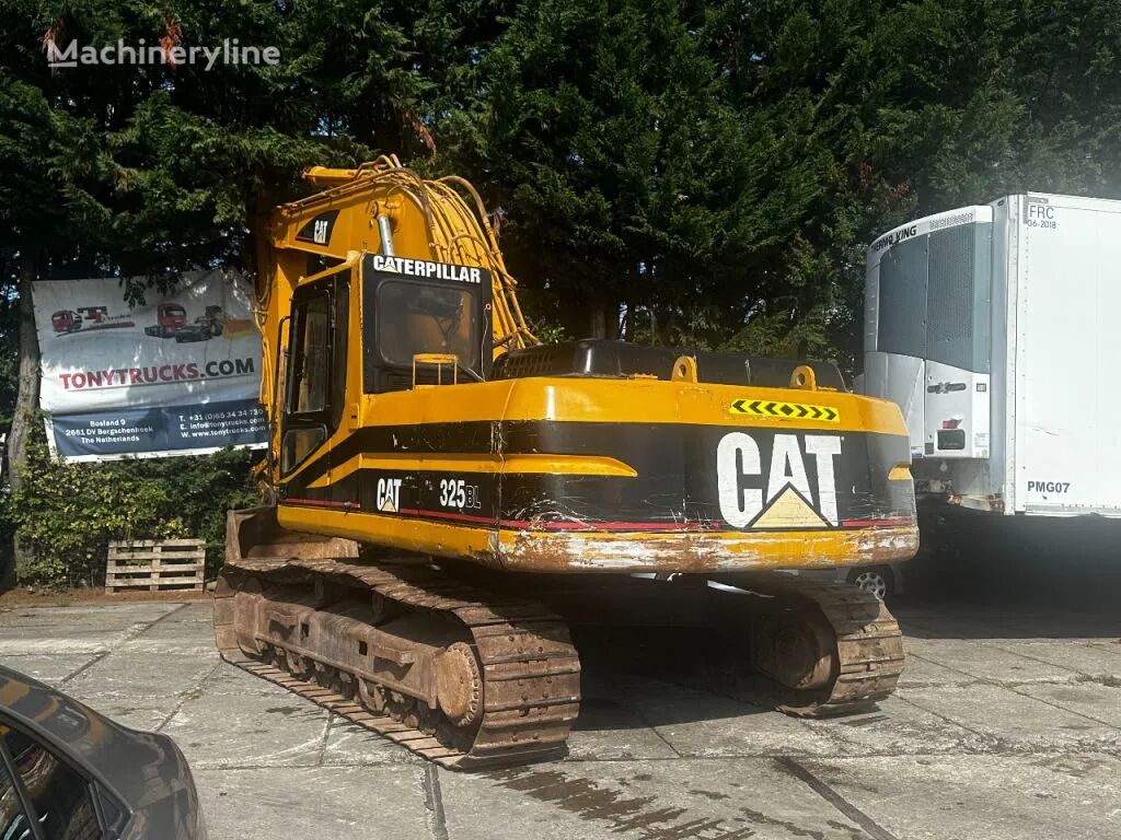 Caterpillar 325BL Excavator with hammerline bager guseničar