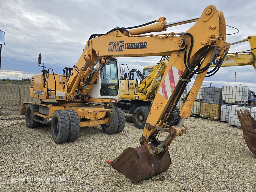 Liebherr A316 bager točkaš