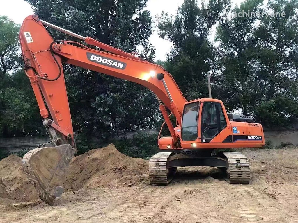 Doosan Doosan DH300 DX300 excavator bager guseničar