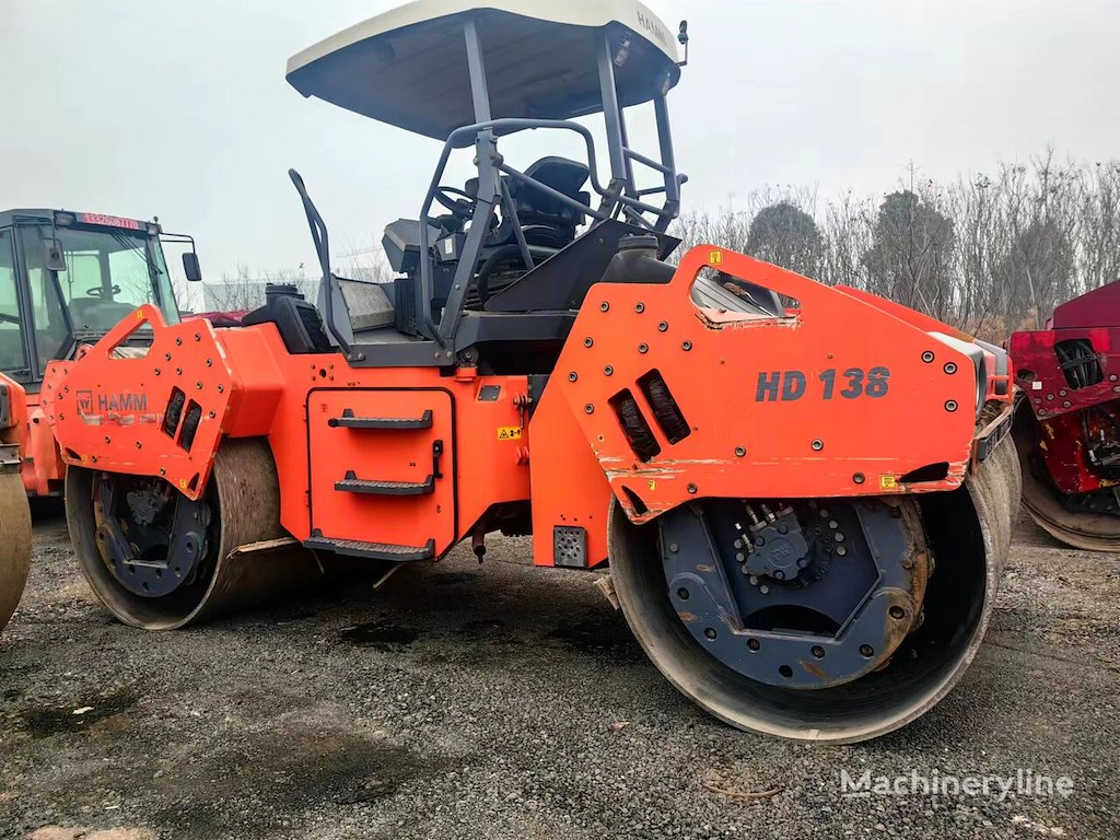 Hamm HD138 valjak za asfalt