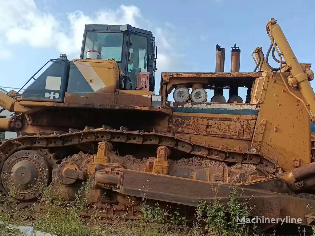 Komatsu D475 buldožer