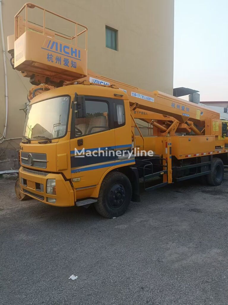 Aichi 30m Japan brand aerial platfor truck 9-33m Articulated boom lift hidraulična zglobna platforma