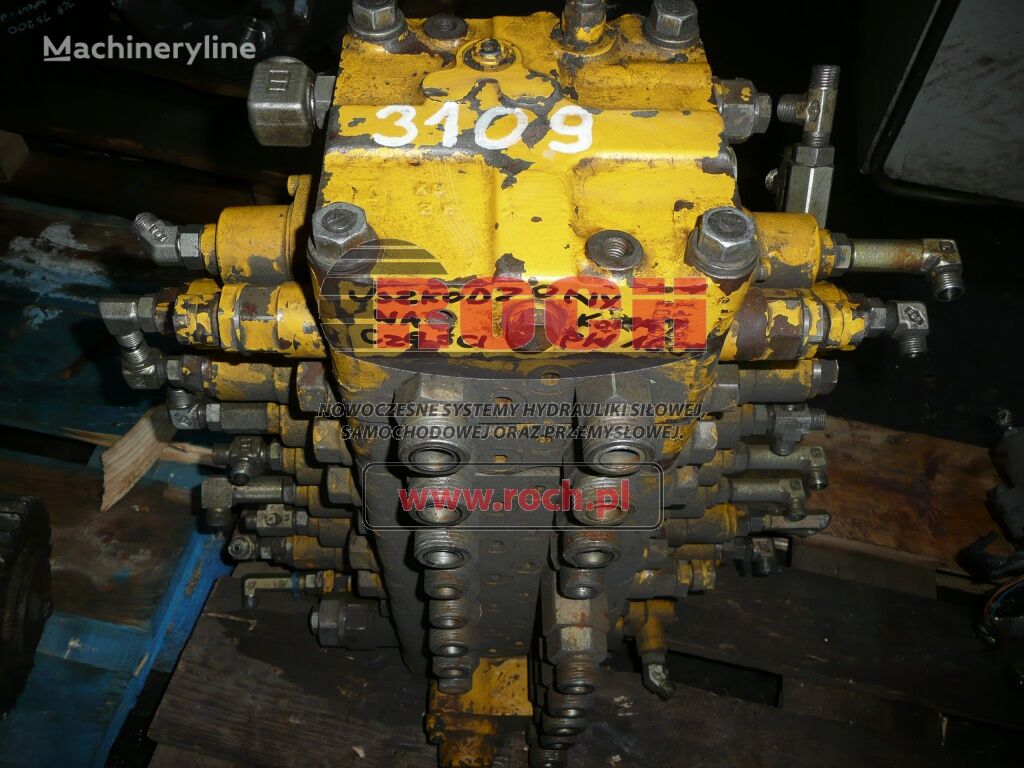 Komatsu DCY00084 - 8 hidraulični razvodnik za Komatsu PW160 bagera