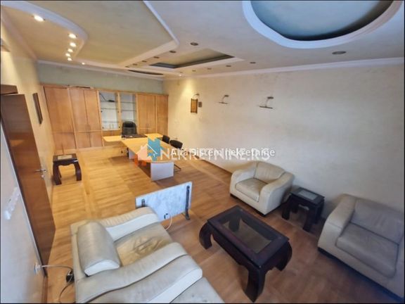 Čukarica, Rušanj, Pos. prostor, 1400m2, 7000 EUR, ID 50852