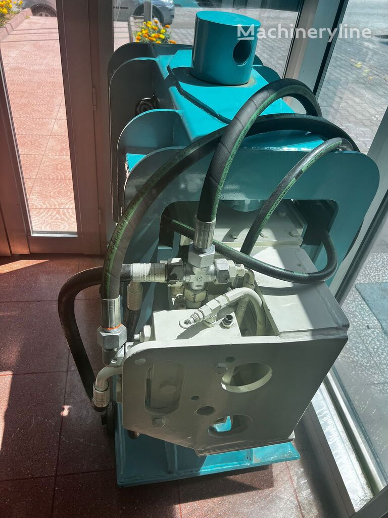 VİBRO HAMMER VİBRO HAMMER drugi radni delovi za bagera