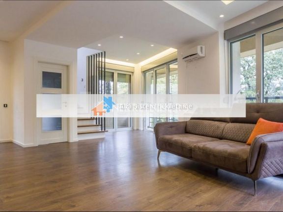 Čukarica, Banovo brdo, Kuća, 180m2, 3000 EUR, ID 48452