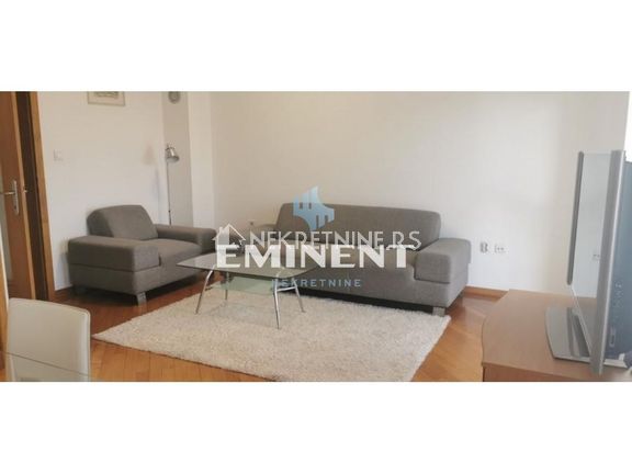 Vračar, Čubura, Nikolaja Hartviga, 3.0, 74m2, 1000 EUR