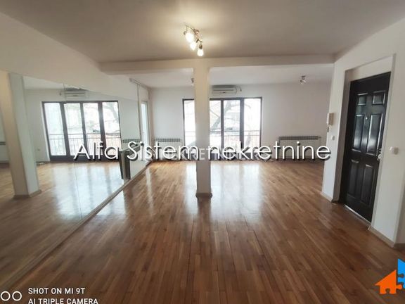 Vračar, Kalenić pijaca, 4.0 stan, 105m2, 1000 EUR, ID 46509