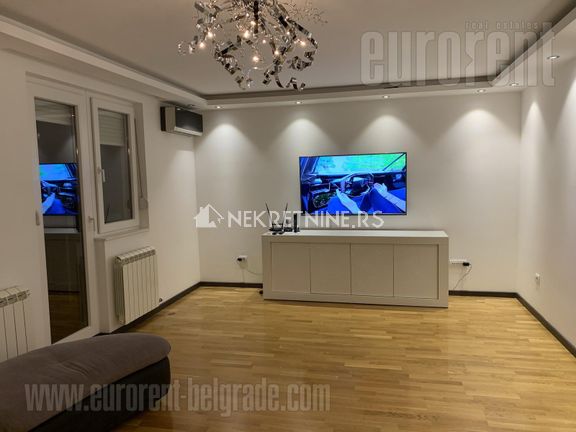 #46926, Izdavanje, Stan, KUMODRAŽ 2, 1000 EUR