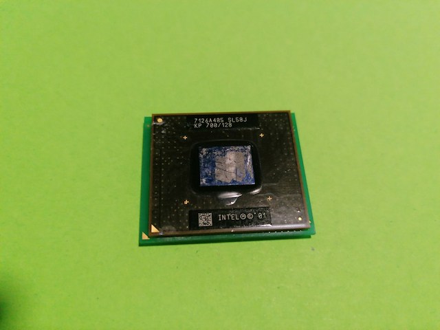 Intel SL58J 700mhz micro pga 2 Ispravan! Poklon pasta!