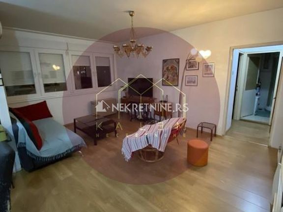 Voždovac, Saobraćajni fakultet, 1.5 stan, 47m2, 121000 EUR