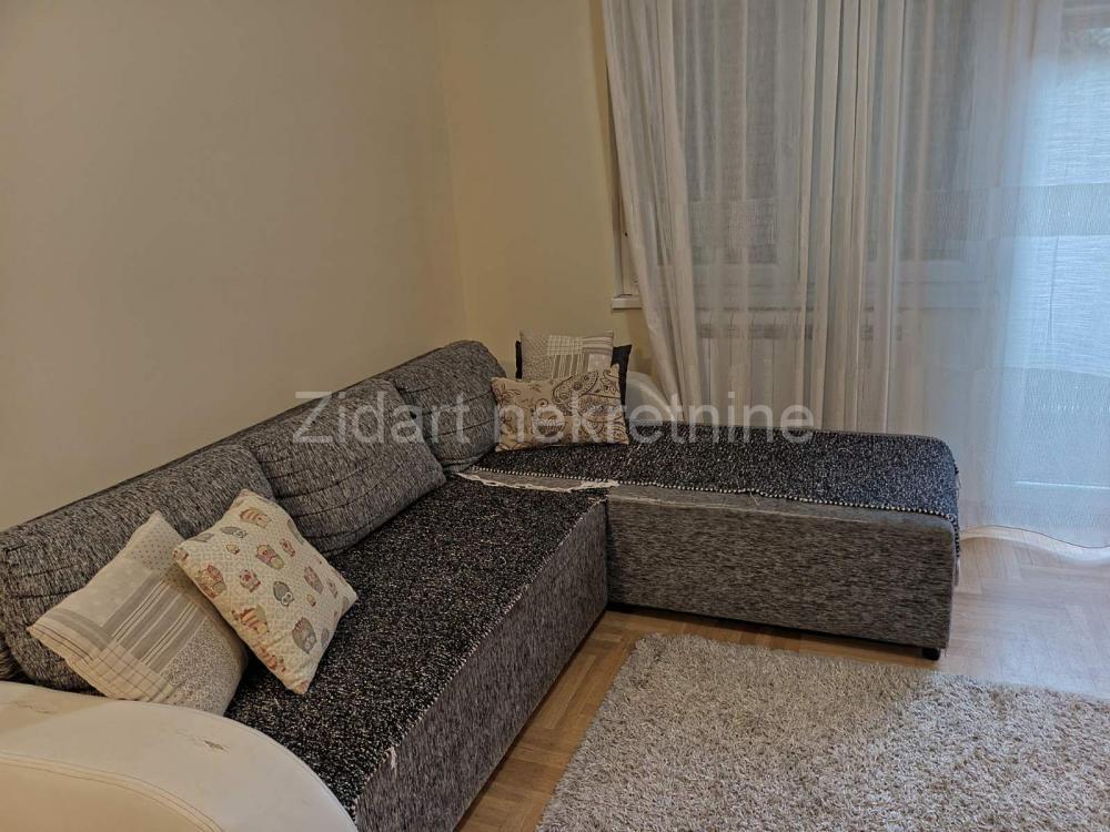 Mažuranićeva, Trosoban stan za izdavanje, 77m2, 850€