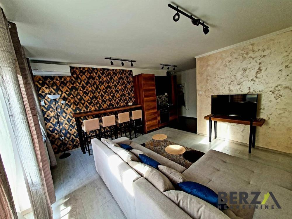 Dvoiposoban stan za izdavanje, 57m2, 800€