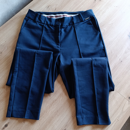 Zenske cigaret pantalone