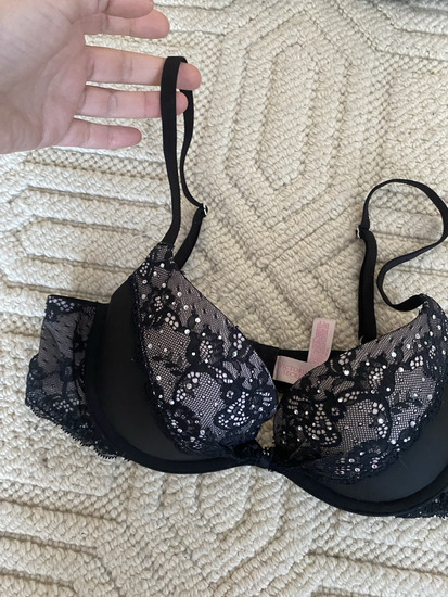 VICTORIAS SECRET 75B ima pushup grudnjak