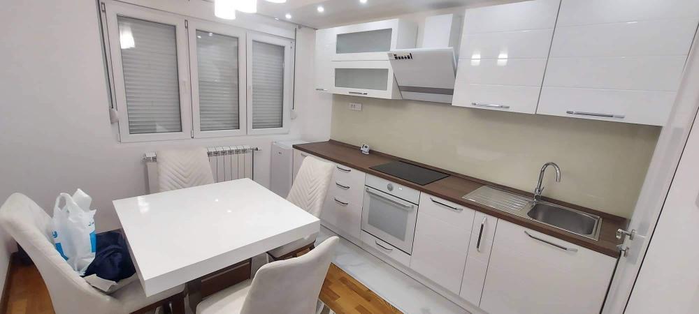 Veliko trnavska 13, Jednoiposoban stan za izdavanje, 40m2, 300€