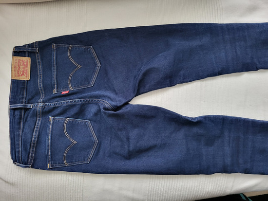 Levis skinny farmerke