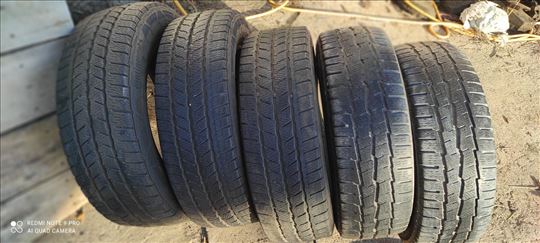 Auto gume Michelin i Continental