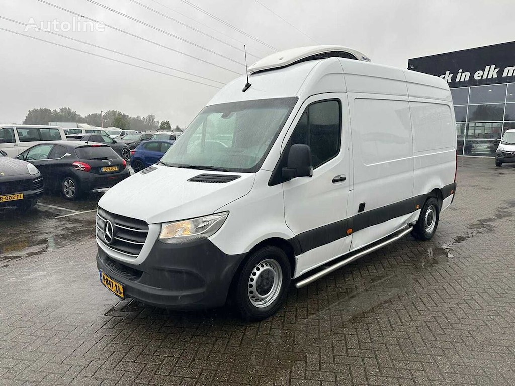 Prodaje se Mercedes-Benz Sprinter minibus furgon na aukciji