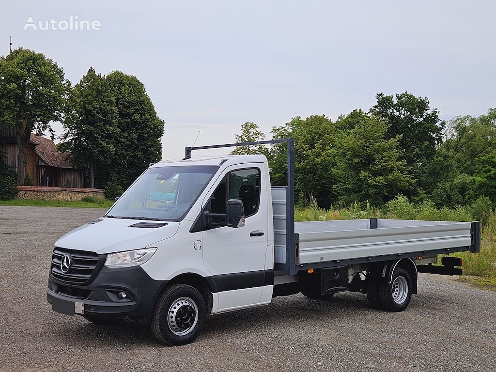 Mercedes-Benz Sprinter 519 CDI flatbed truck < 3.5t kamion s ravnom platformom < 3.5t