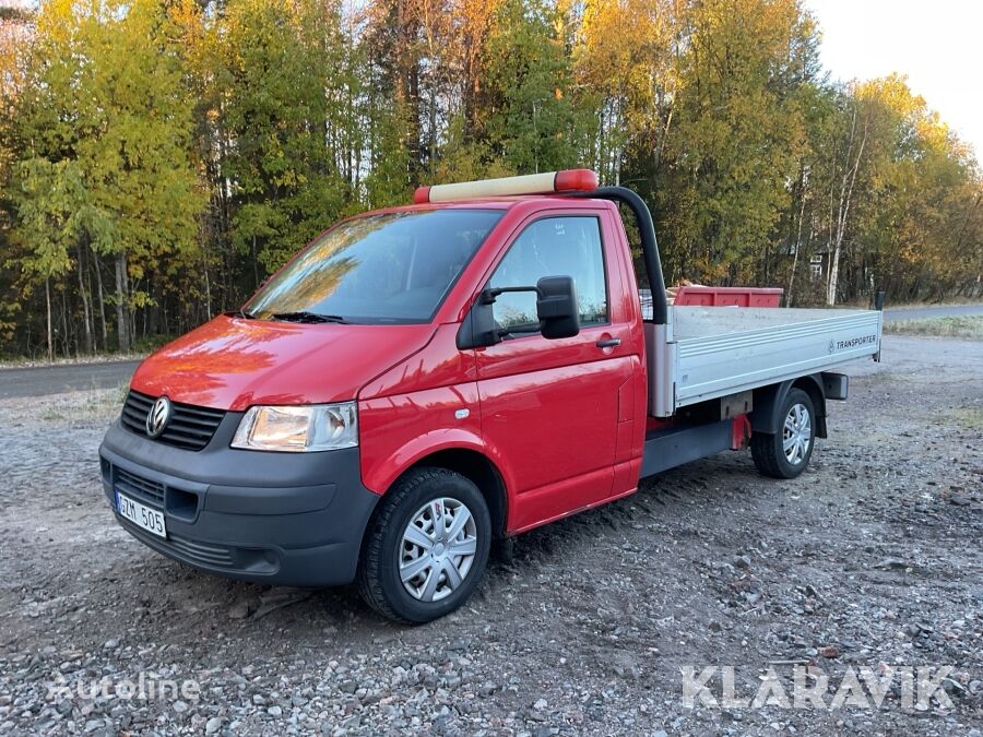 Prodaje se Volkswagen Transporter kamion s ravnom platformom < 3.5t na aukciji