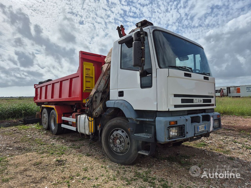 IVECO scarrabile tre assi con polipo e cassa nuova kiper