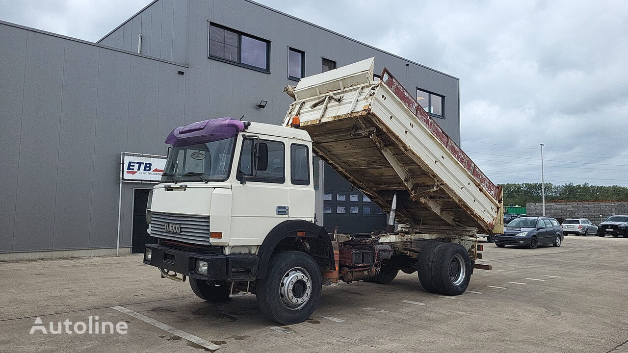 IVECO Magirus 180 - 25 (GRAND PONT / LAMES / PARFAIT ETAT) kiper