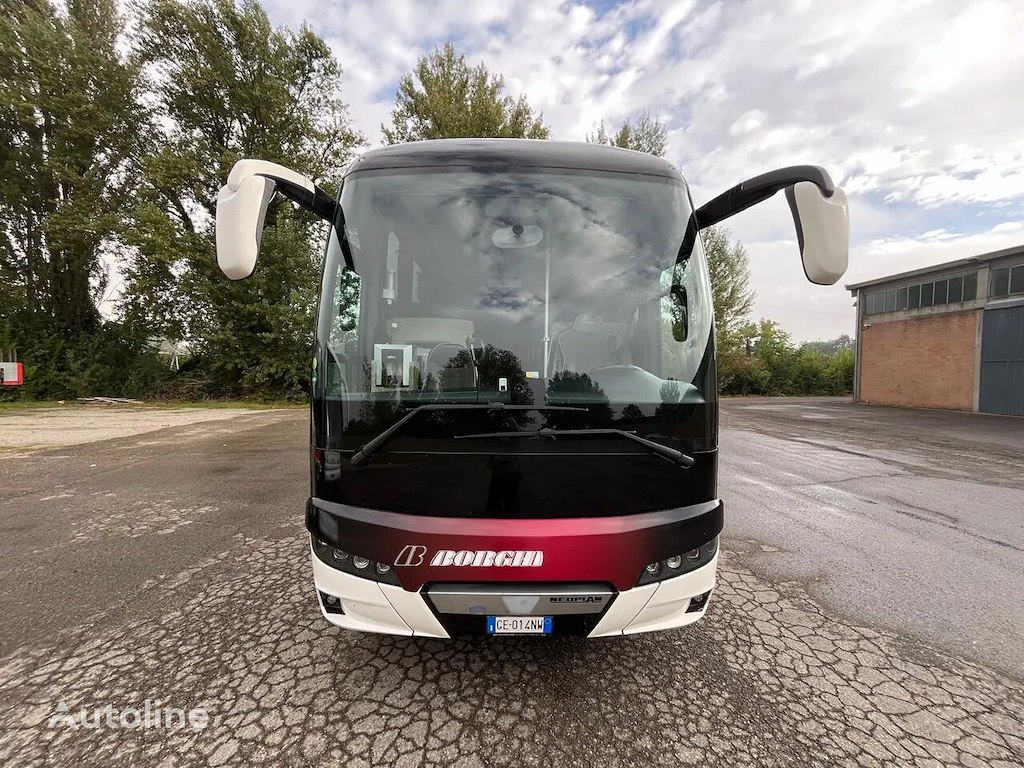 Prodaje se Neoplan Tourliner turistički autobus na aukciji