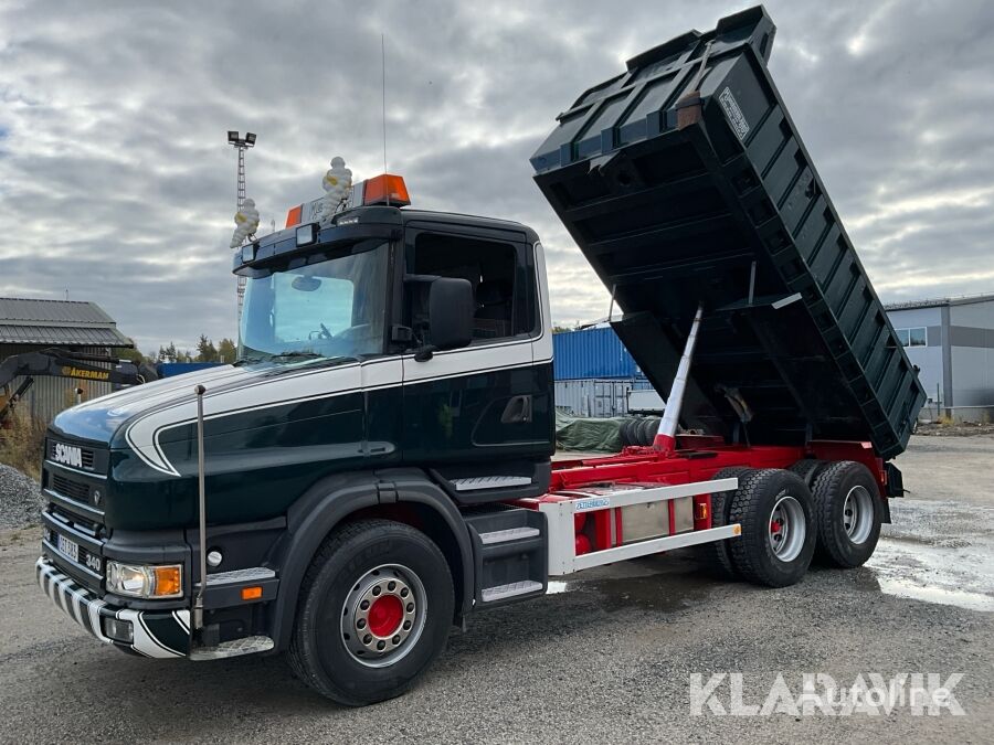 Prodaje se Scania T114 BG6x2 NZ340 kiper na aukciji