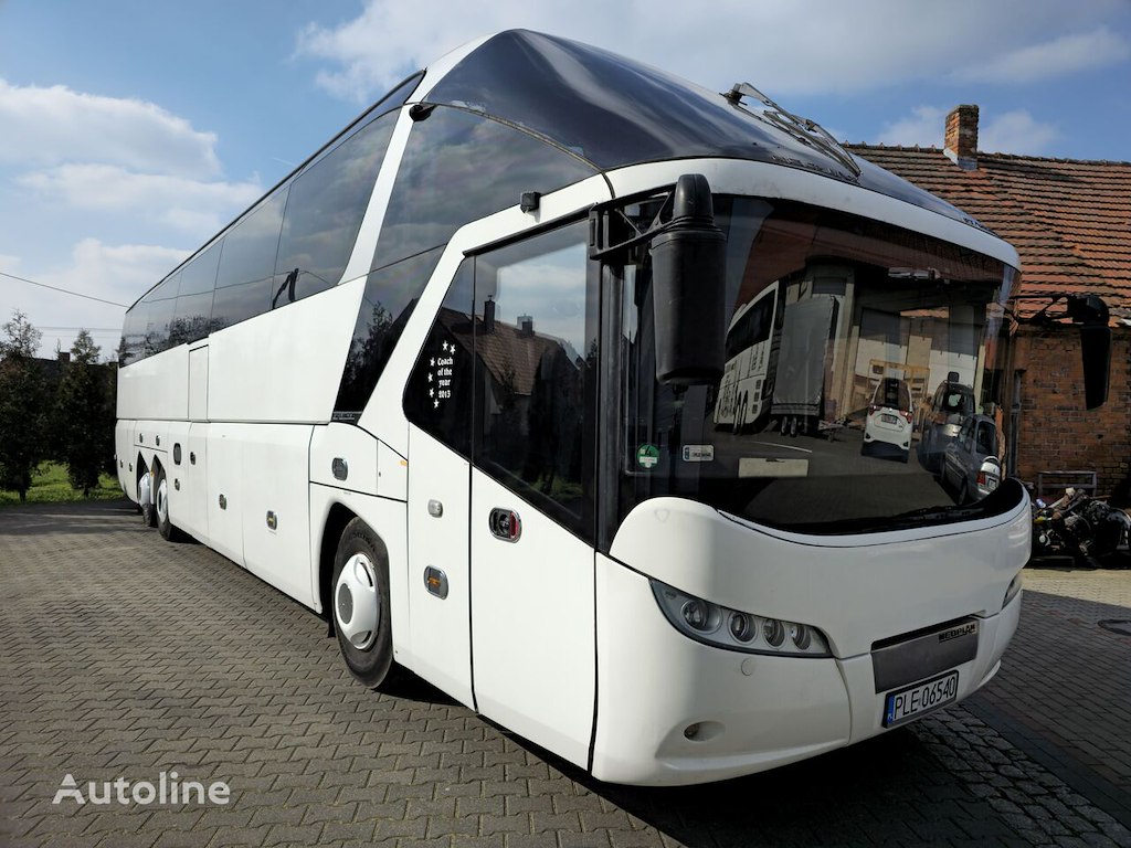 Neoplan Starliner N5218 turistički autobus