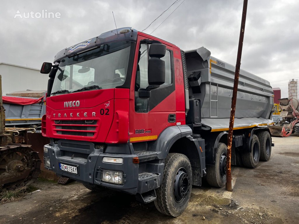 Prodaje se IVECO TRAKKER 410 8X4 kiper na aukciji