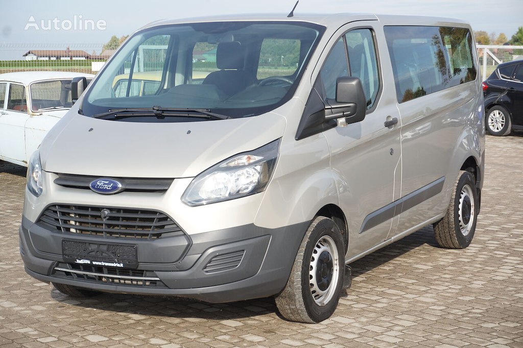 Ford Transit Custom putnički minibus