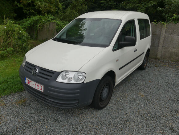 Prodaje se Volkswagen Caddy minivan na aukciji