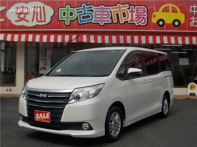 Toyota NOAH minivan