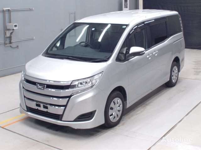 Toyota NOAH minivan