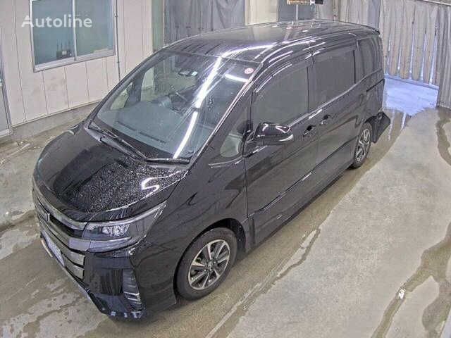 Toyota NOAH minivan