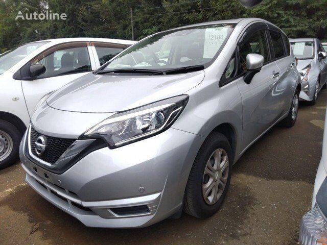 Nissan NOTE minivan