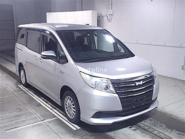 Toyota NOAH minivan