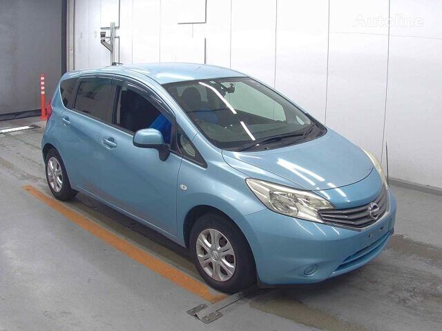 Nissan NOTE minivan